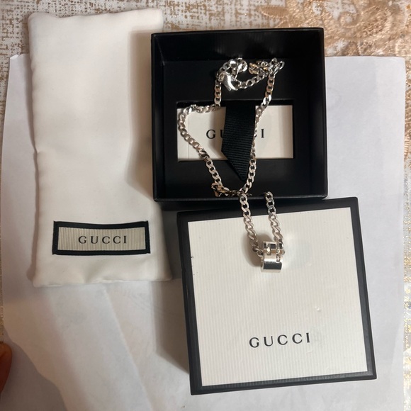 GUCCI 925 Sterling silver G Ring pendant necklace like new Jewelry